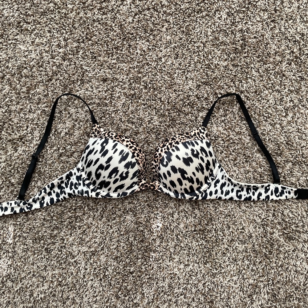 Victoria’s Secret Miraculous Plunge Leopard Print Pus… - Gem
